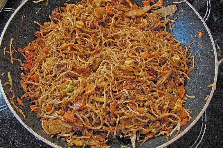 Glasnudelpfanne mit Hackfleisch – Geschmackvoll